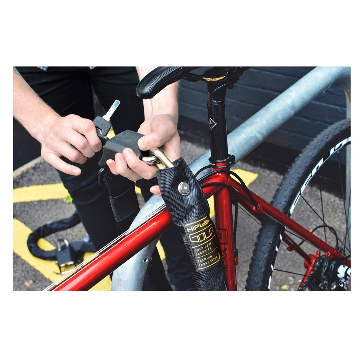 HIPLOK GOLD WEARABLE CHAIN LOCK 10MM X 85CM - WAIST 24-44 INCHES (GOLD ...